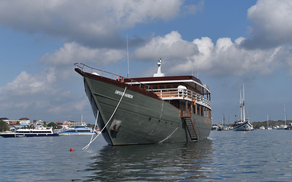 Emperor Harmoni - Tauchsafari in Indonesien